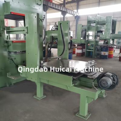 Cina Macchina avanzata e facile da usare per la fabbricazione di tappeti di gomma per auto con piastre mm 2000x2000 in vendita
