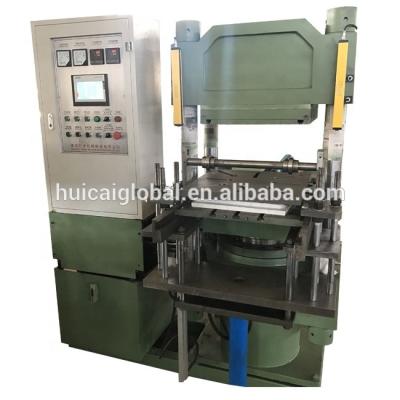 Cina 2000 KG Plate Rubber Vulcanizing Press Machine per il processo di vulcanizzazione liscia in vendita
