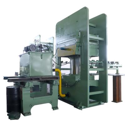 Cina 400mm Plate Clearance Rubber Car Mat Making Machine 26kW Potenza per la produzione in vendita