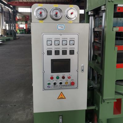 Cina XLB-D Y 600*600*3 Rubber Mat Vulcanizing Press per tappeti personalizzati a prezzi accessibili in vendita