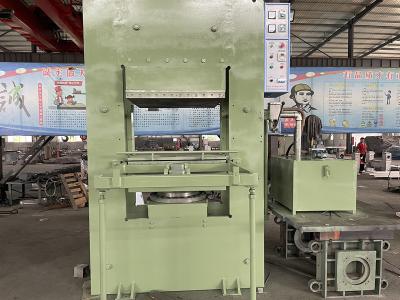 Cina Macchine per la fabbricazione di ruote di gomma blu con tensione richiesta dal cliente in vendita