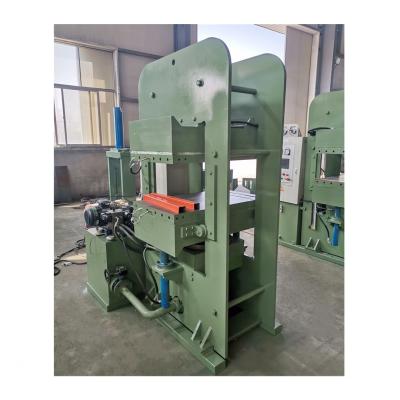 Cina Macchina vulcanizzatrice di stampi di gomma a stampa idraulica per la stampatura di maniglia di gomma automatica in vendita
