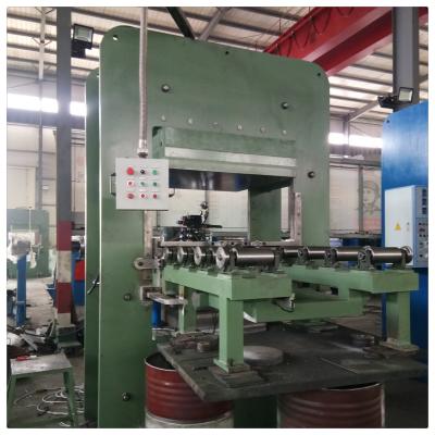 Cina 56000 Manutenzione sul campo Pressa idraulica per vulcanizzazione della gomma in vendita