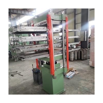 China Máquina de fabricação de azulejos de piso de borracha de 2000 kg Prensa para produção de azulejos precisos à venda
