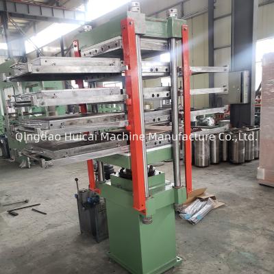 China Makkelijk te bedienen rubberen tegelmachine met blauw vulcanisatieproces en efficiëntie Te koop
