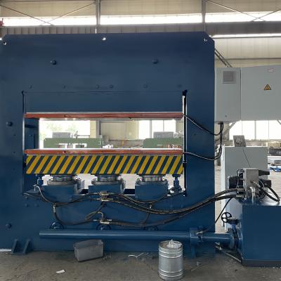 Cina Materassi di gomma buca Vulcanizzatore Aumentare l'efficienza della produzione in vendita