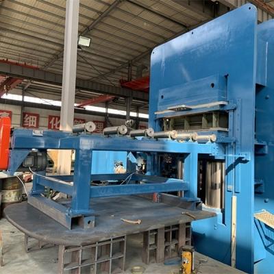 Cina Macchina di stampa per vulcanizzazione idraulica automatica per la produzione di pneumatici solidi a piattaforma laterale in vendita