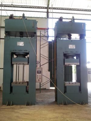 Cina CE ISO9001 Accreditato Vulcanizing Press per Huicai macchine di produzione di pastiglie dei freni in vendita