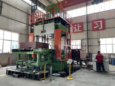 Cina 25000 Dispositivo automatico di spinta e trazione Lo strumento definitivo per la macchina di vulcanizzazione di pneumatici solidi in vendita