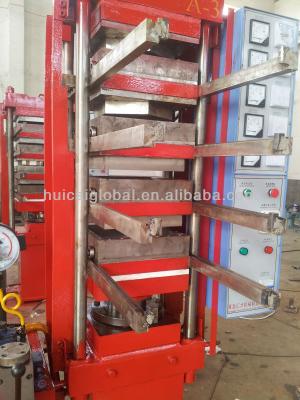 Cina Long Life Life Colonna Tipo Rubber Tile Press Vulcanizer Rubber Tile Making Machine in vendita