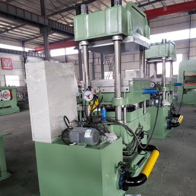 Cina Immissione in servizio e addestramento della macchina per la stampa vulcanizzatrice a cuscinetto ponte 1200T per la produzione in vendita