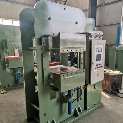 Cina Lunga durata di vita della cintura di arresto dell'acqua Vulcanizing Press per Scarpe di gomma Machine Making in vendita