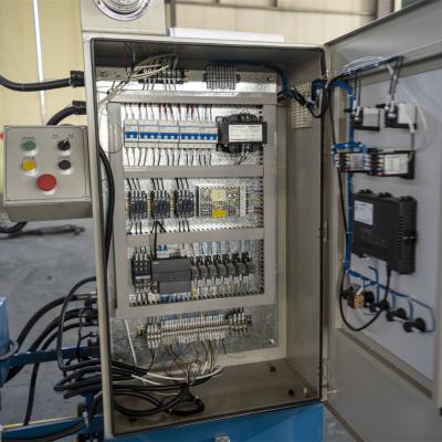 China Máquina de vulcanização de peças de borracha com uma camada de trabalho e um traço de pistão de 200-1000 mm à venda