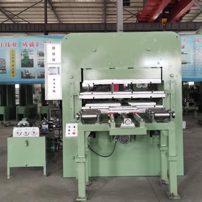 Cina 1 Pressa di vulcanizzazione a strato di lavoro di tappeto di gomma per auto con un'apertura di 125-500 mm in vendita