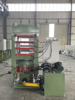 Cina 2700*2170*1770mm Parti di gomma Vulcanizzatrice per tecnologia avanzata in vendita