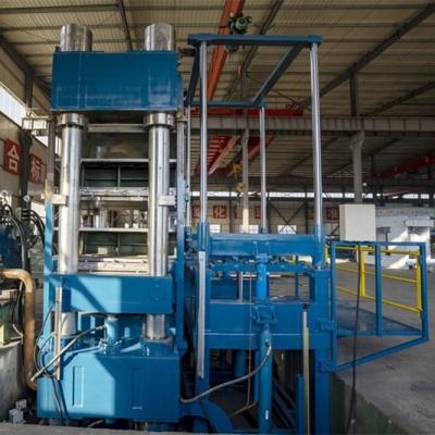 China Máquina de Prensa de Vulcanização de Pneus Sólidos de 1000T com Função de Molde Ejector à venda