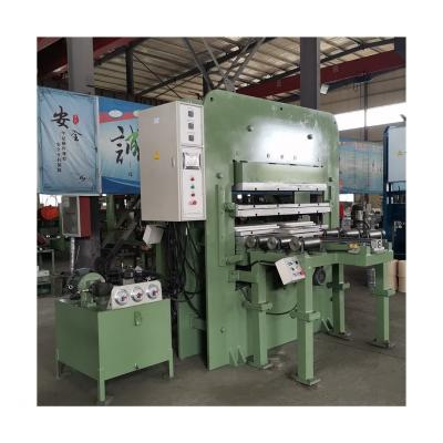 Cina CE ISO9001 Modalità operativa Impianto di produzione automatico Matta di gomma Vulcanizzatrice in vendita