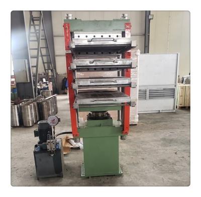 Cina Macchina per la fabbricazione di pavimenti di gomma Piastra calda Dimensione 550*550mm in vendita