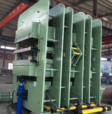 Cina Impianto di fabbricazione Macchine di vulcanizzazione di tappeti di gomma con riscaldamento a vapore in vendita