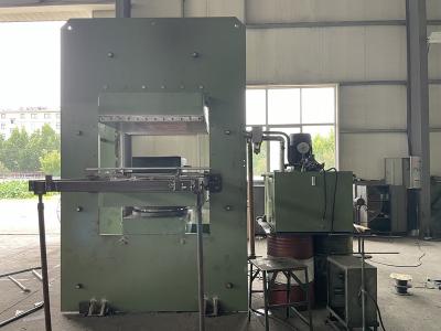 China Neopreen rubber boot maken machine met PLC Control Vulcanizer in blauw/groen kleur Te koop