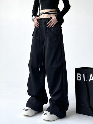Cina Tasche Decorazione Pantaloni da carico per donne Pantaloni da ginnastica personalizzati per abbigliamento da strada estivo in vendita