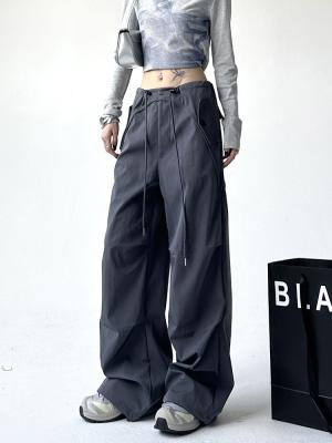 Cina Tasche Decorazione Pantaloni da carico per donne Pantaloni da ginnastica personalizzati per abbigliamento da strada estivo in vendita
