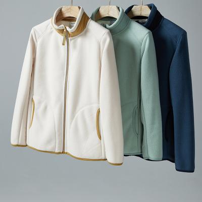 China Bleiben Sie warm und bequem mit unserer anpassbaren Dicken Berber Fleece Herrenjacke zu verkaufen