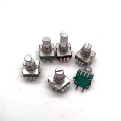 Cina Commutatore rotatorio doppio incrementale del codificatore 5mA con le manopole concentriche 11mm in vendita
