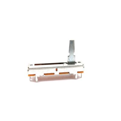 Cina regolamento di sintonia di velocità del potenziometro 250VAC del Fader dello scorrevole di 20mm in vendita