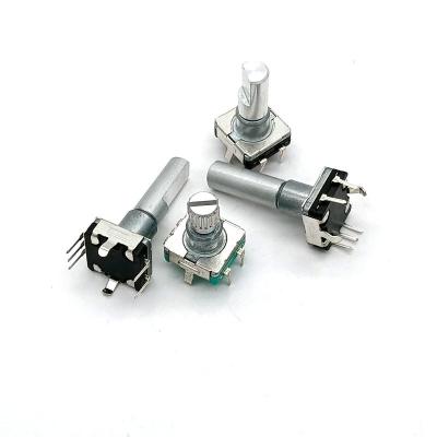 Cina codificatore rotatorio di 11mm con il commutatore di spinta usato dall'audio sintonizzazione in vendita