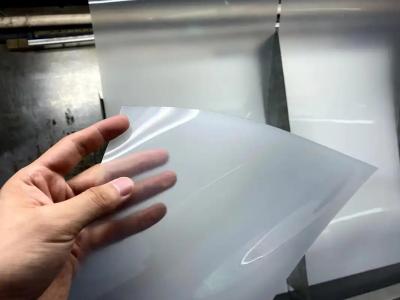 Macchina di estrusione di fogli di plastica in PP a 4 strati per contenitori alimentari di larghezza 800-1500 mm e spessore 0,2-1,5 mm