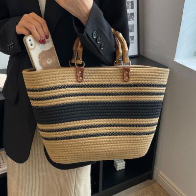 Cina Donna elegante Borsa di paglia da spiaggia tessuta Borsa casual fatta a mano Borsa a spalla di rotino in vendita