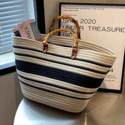Cina Donna elegante Borsa di paglia da spiaggia tessuta Borsa casual fatta a mano Borsa a spalla di rotino in vendita