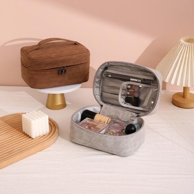 Cina Borsa cosmetica impermeabile essenziale per le donne da esterno e per i viaggi in vendita
