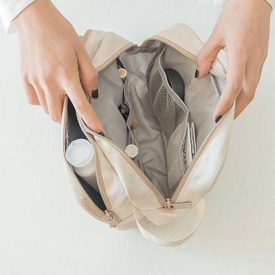 Cina Viaggio Portatile impermeabile Grande gancio appeso Bagno cosmetico per maschi Donne in vendita