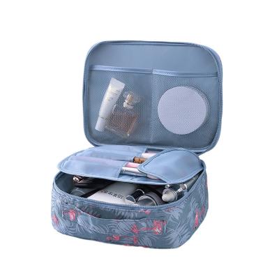 Cina Borsa cosmetica per ragazze all'aria aperta Borsa trucco per donne Toilet organizzatore con stile alla moda in vendita