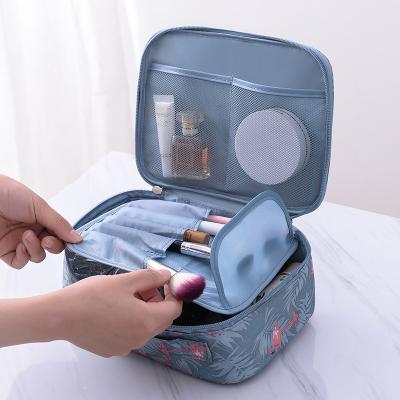 Cina Borsa cosmetica per ragazze all'aria aperta Borsa trucco per donne Toilet organizzatore con stile alla moda in vendita