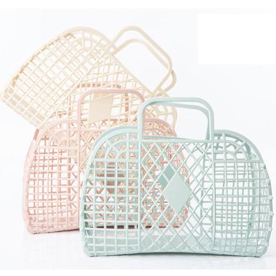 Cina 2023 Summer Portable Vacation Plastic Pvc Fashion Beach Retro Jelly Basket Bag per donna in vendita