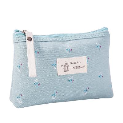 China Customisable Portable Cosmetic Bag for Women Solid Pattern Type and Canvas Material for sale