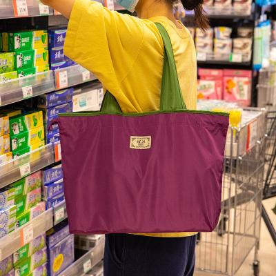 China 2024 Logotipo personalizado Bolsa de bolso de nylon plegable para bolsas de compras de comestibles de poliéster en venta