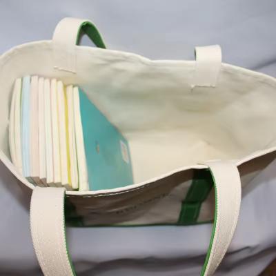 China Bolso de algodón ecológico con logotipo impreso a medida estilo de bucle blando en venta