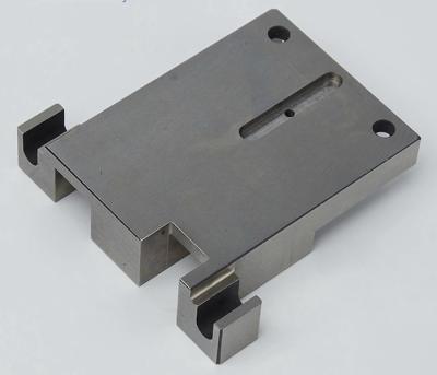 中国 パーソナライズされた精密金属 CNC加工部品 S136 材料 0.02mm 許容度 販売のため