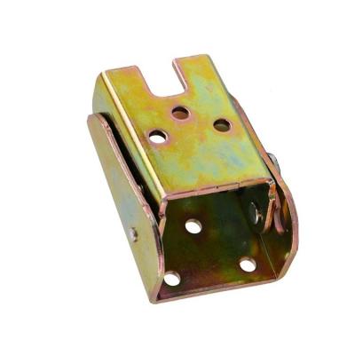 Cina Adjustable Furniture Hardware Table Sofa Connector Fitting in vendita