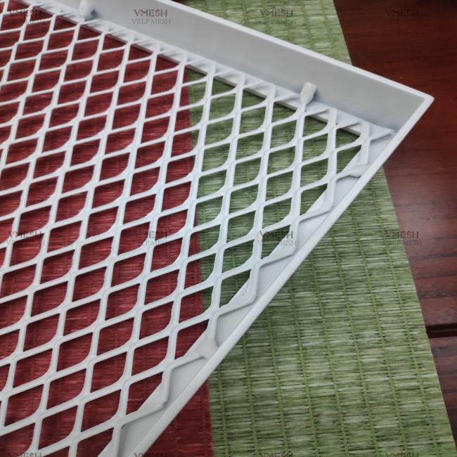 Close-up of diamond hole aluminium expanded mesh