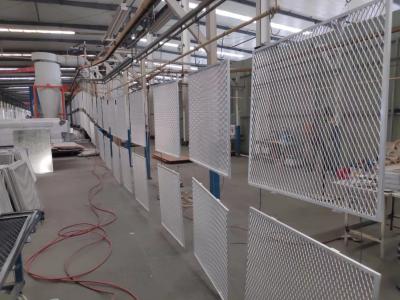 la couleur blanche de revêtement de poudre a augmenté la maille en métal pour le mur facaded