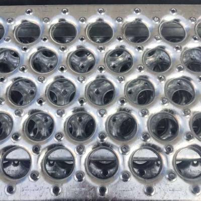 Cina Anti pannello d'acciaio di forma di perforazione O della grata di sicurezza del puntone della presa di slittamento 6mm in vendita