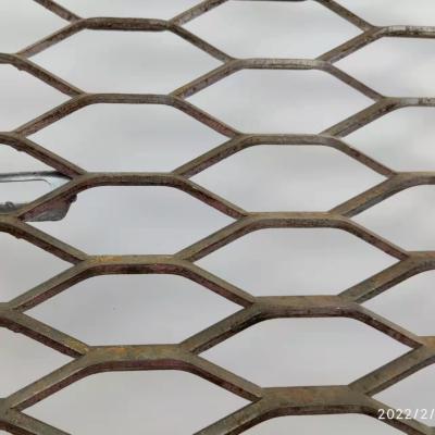 China Heavy Duty 3m X 1.5m Expanded Steel Mesh Hot Dipped Galvanized Hexagonal Hole for sale