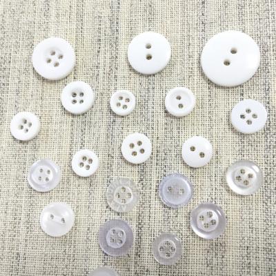 China wholesale factory direct produce 2holes/4holes resin polyester shirt button for sale
