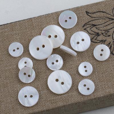 China wholesale white shirt mother of pearl with varnish natural rivershell pearl button for sale