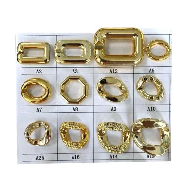 China 2021 wholesale large plastic link chain shiny gold plastic chain for  shoes bag necklace for sale
